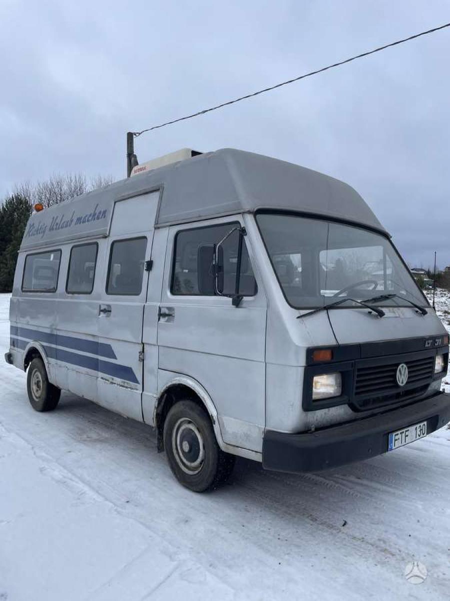 Grey Volkswagen LT 1996 in Vilnius, with an engine capacity of 2.38 L and mileage of 288 thousand km for 2000 €, photo 3 on AUTOMOTO.COM.LV
