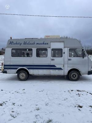 Grey Volkswagen LT 1996 in Vilnius, with an engine capacity of 2.38 L and mileage of 288 thousand km for 2000 €, photo 4 on AUTOMOTO.COM.LV