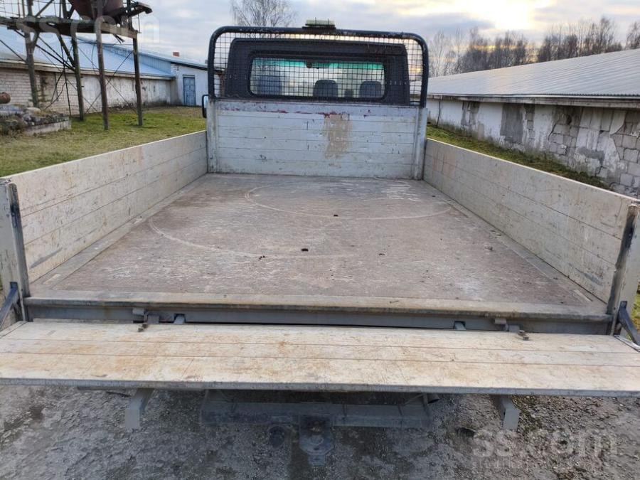 Pelēks Volkswagen LT 1998 Valmiera, ar dzinēja tilpumu 2.50 L un nobraukumu 412 tūkst. km par 3500 €, foto 3 vietnē AUTOMOTO.COM.LV