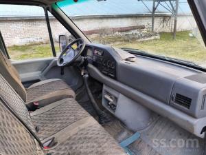 Pelēks Volkswagen LT 1998 Valmiera, ar dzinēja tilpumu 2.50 L un nobraukumu 412 tūkst. km par 3500 €, foto 4 vietnē AUTOMOTO.COM.LV