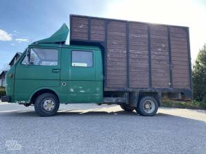 Volkswagen LT 1982 Viļņa, ar dzinēja tilpumu 2.40 L un nobraukumu 236 tūkst. km par 2000 €, foto  vietnē AUTOMOTO.COM.LV