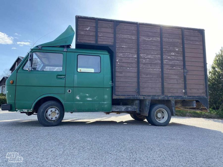 Volkswagen LT 1982 Viļņa, ar dzinēja tilpumu 2.40 L un nobraukumu 236 tūkst. km par 2000 €, foto 1 vietnē AUTOMOTO.COM.LV