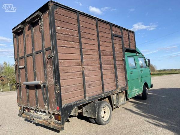 Volkswagen LT 1982 in Vilnius, with an engine capacity of 2.40 L and mileage of 236 thousand km for 2000 €, photo 2 on AUTOMOTO.COM.LV