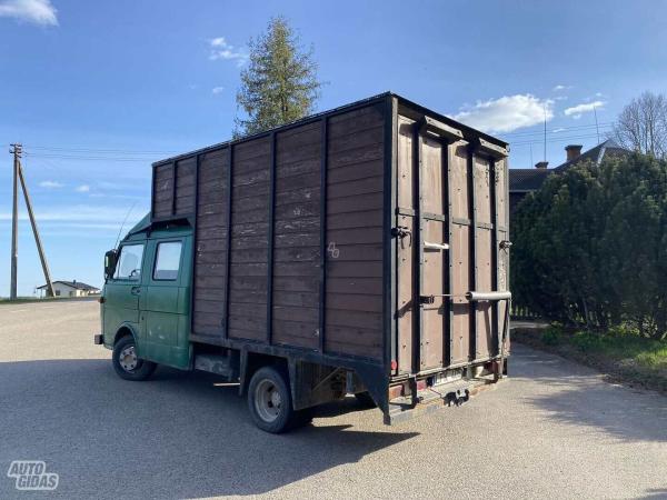 Volkswagen LT 1982 in Vilnius, with an engine capacity of 2.40 L and mileage of 236 thousand km for 2000 €, photo 3 on AUTOMOTO.COM.LV