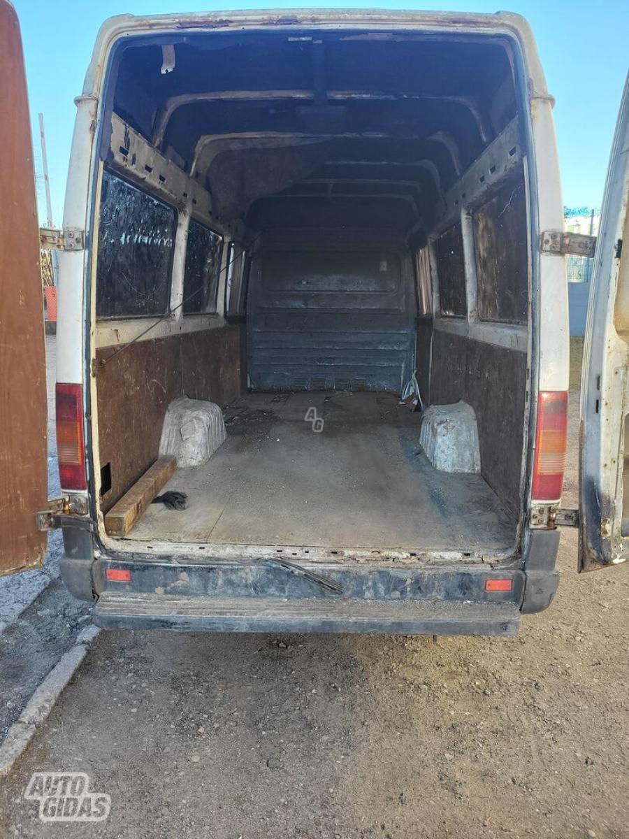 Volkswagen LT 1999 in Vilnius, with an engine capacity of 2.50 L and mileage of 418 thousand km for 1699 €, photo 14 on AUTOMOTO.COM.LV