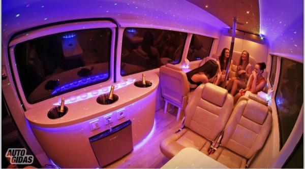 Volkswagen LT 2004 Klaipėda, ar dzinēja tilpumu 2.00 L un nobraukumu 400 tūkst. km par 12000 €, foto 7 vietnē AUTOMOTO.COM.LV