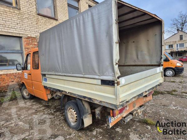 Oranžs Volkswagen LT 1999 Lazdijai, ar dzinēja tilpumu 2.46 L un nobraukumu 444 tūkst. km par 1300 €, foto 4 vietnē AUTOMOTO.COM.LV