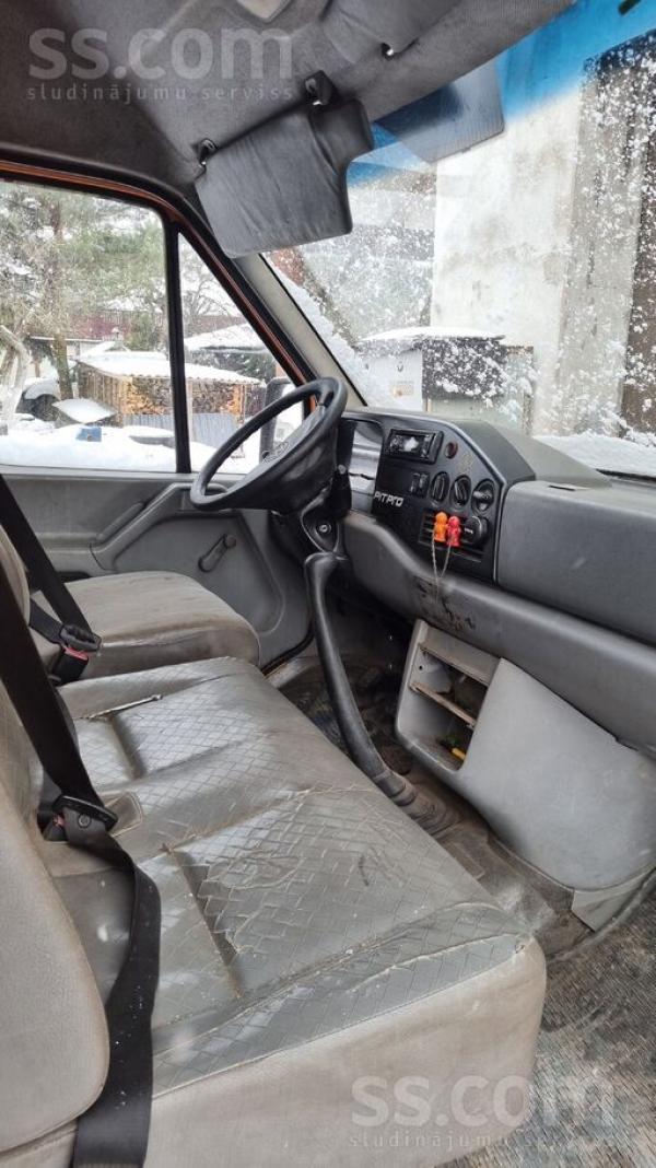 Oranžs Volkswagen LT 1997 Tukums, ar dzinēja tilpumu 2.50 L un nobraukumu 390 tūkst. km par 2350 €, foto 5 vietnē AUTOMOTO.COM.LV