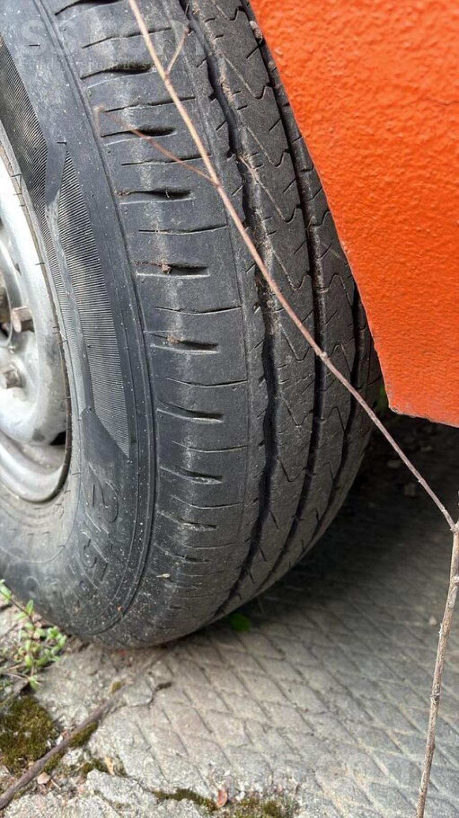 Oranžs Volkswagen LT 1993 Ogre, ar dzinēja tilpumu 2.40 L un nobraukumu 397 tūkst. km par 1600 €, foto 6 vietnē AUTOMOTO.COM.LV