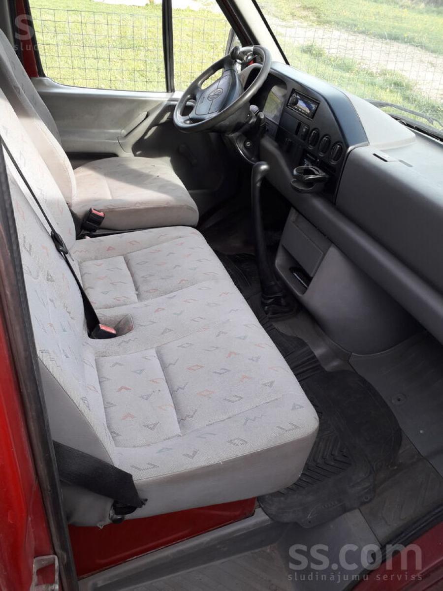 Red Volkswagen LT 2000 in Daugavpils, with an engine capacity of 2.50 L and mileage of 473 thousand km for 1600 €, photo 3 on AUTOMOTO.COM.LV