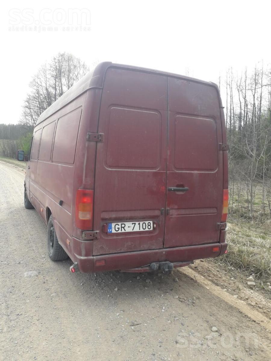 Red Volkswagen LT 2000 in Daugavpils, with an engine capacity of 2.50 L and mileage of 473 thousand km for 1600 €, photo 5 on AUTOMOTO.COM.LV