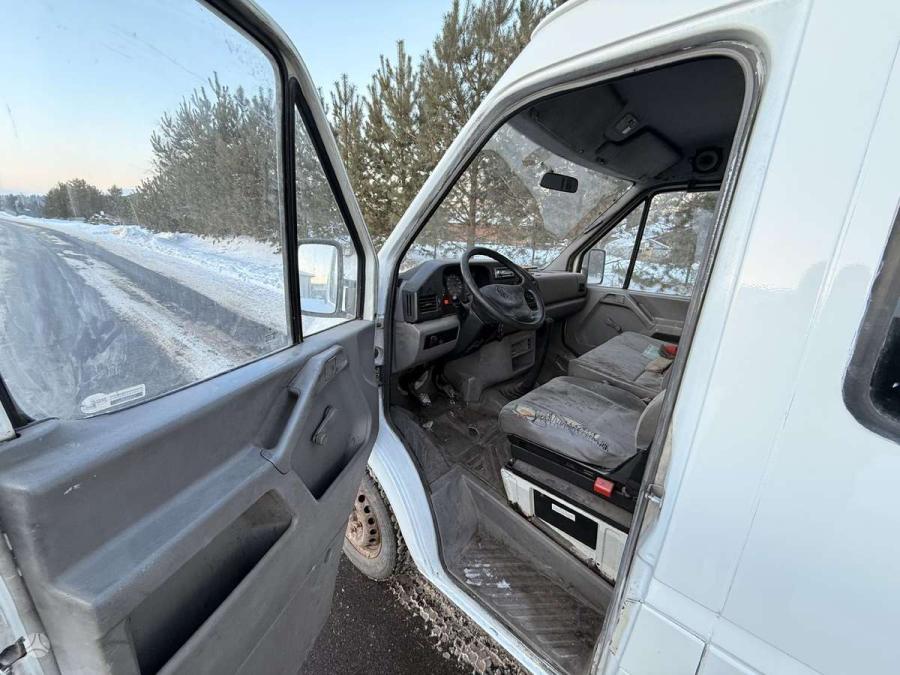 White Volkswagen LT 1997 in Vilnius, with an engine capacity of 0.00 L and mileage of 260 thousand km for 2600 €, photo 11 on AUTOMOTO.COM.LV