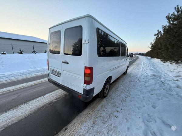 White Volkswagen LT 1997 in Vilnius, with an engine capacity of 2.43 L and mileage of 230 thousand km for 2600 €, photo 5 on AUTOMOTO.COM.LV