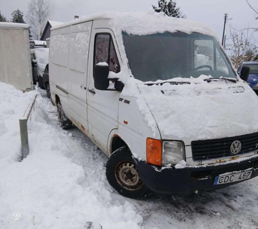 Balts Volkswagen LT 1999 Viļņa, ar dzinēja tilpumu 2.50 L un nobraukumu 300 tūkst. km par 950 €, foto 1 vietnē AUTOMOTO.COM.LV