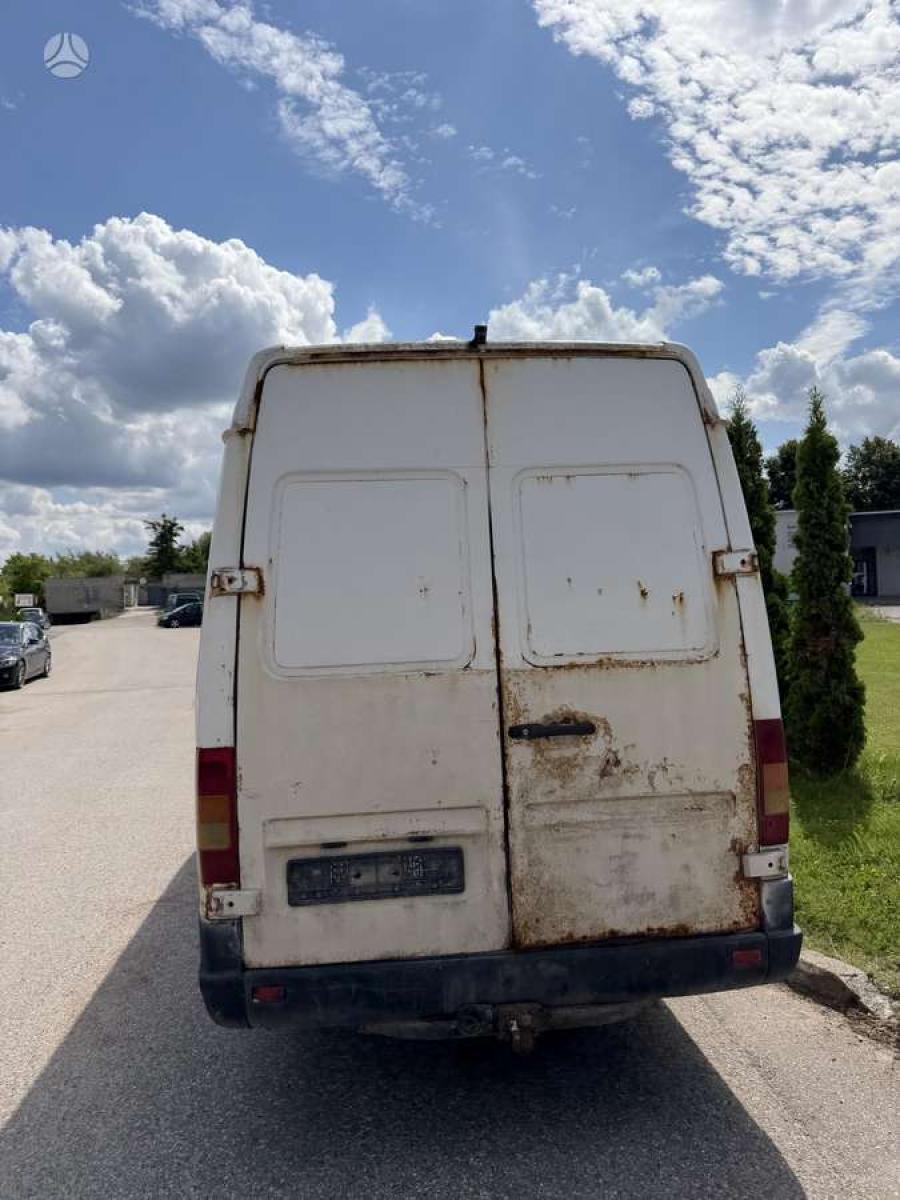 Balts Volkswagen LT 1999 Kauņa, ar dzinēja tilpumu 2.46 L un nobraukumu 400 tūkst. km par 1499 €, foto 5 vietnē AUTOMOTO.COM.LV