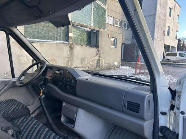 Balts Volkswagen LT 2000 Viļņa, ar dzinēja tilpumu 2.46 L un nobraukumu 290 tūkst. km par 2000 €, foto 9 vietnē AUTOMOTO.COM.LV
