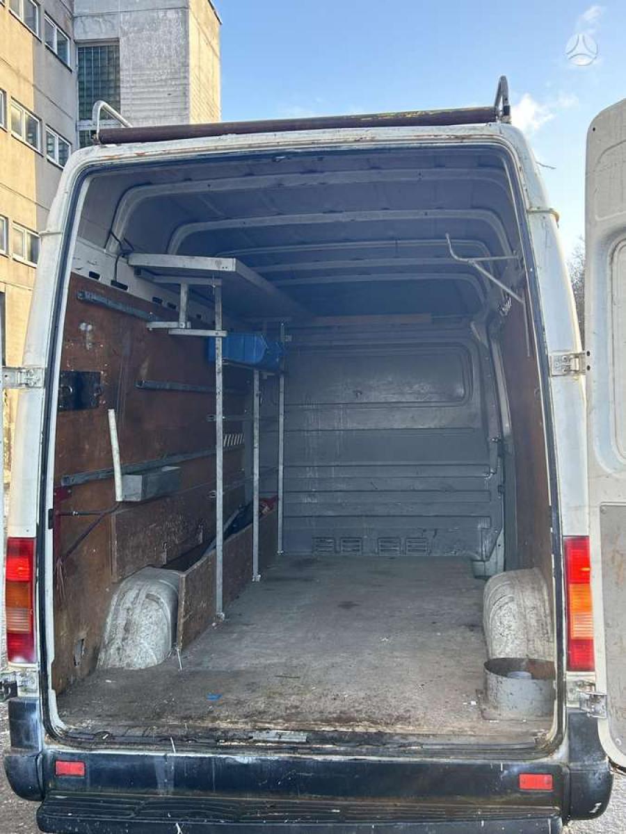 Balts Volkswagen LT 2000 Viļņa, ar dzinēja tilpumu 2.46 L un nobraukumu 290 tūkst. km par 2000 €, foto 10 vietnē AUTOMOTO.COM.LV
