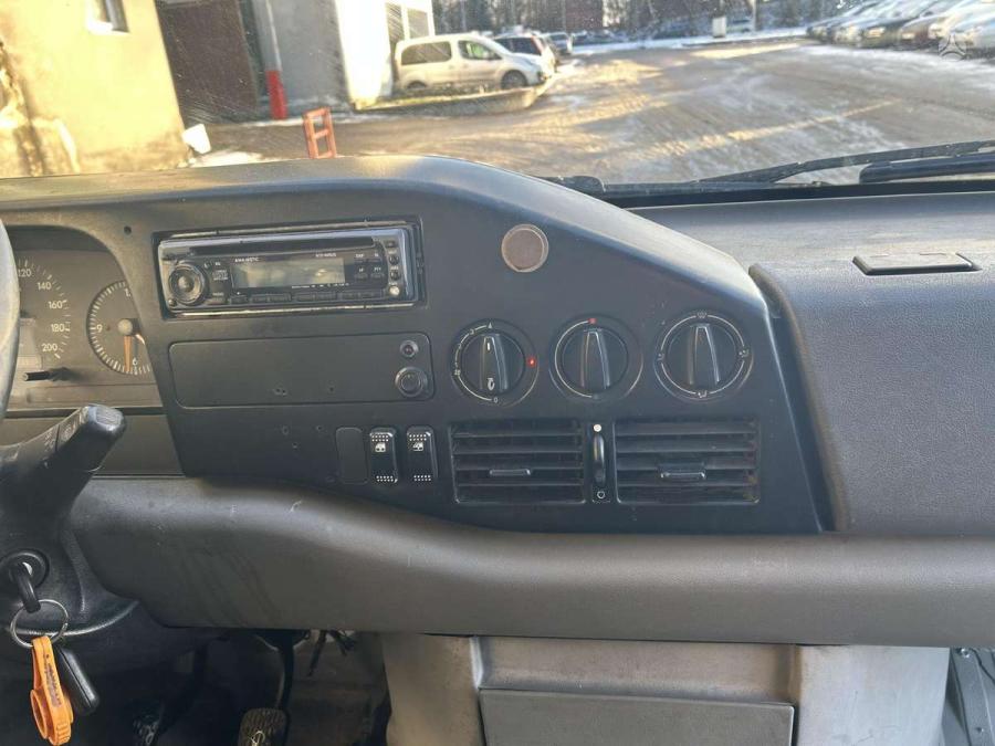 Balts Volkswagen LT 2000 Viļņa, ar dzinēja tilpumu 2.46 L un nobraukumu 290 tūkst. km par 2000 €, foto 12 vietnē AUTOMOTO.COM.LV
