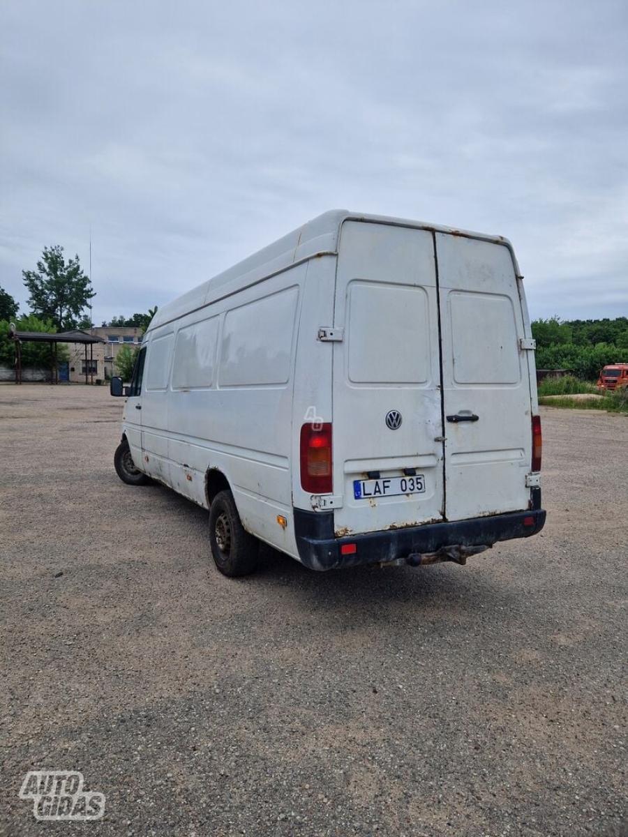 White Volkswagen LT 2003 in Birzai, with an engine capacity of 2.50 L and mileage of 1 thousand km for 1199 €, photo 4 on AUTOMOTO.COM.LV