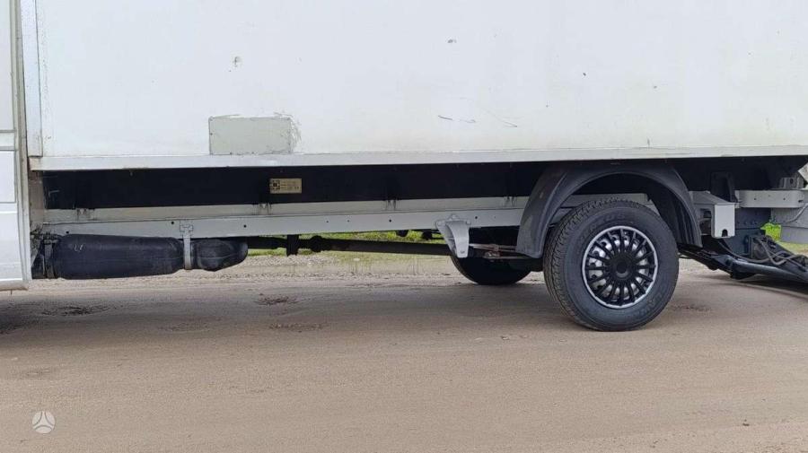 White Volkswagen LT 2003 in Vilnius, with an engine capacity of 2.80 L and mileage of 491 thousand km for 4800 €, photo 9 on AUTOMOTO.COM.LV