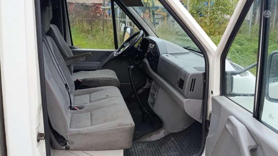 White Volkswagen LT 2003 in Vilnius, with an engine capacity of 2.80 L and mileage of 491 thousand km for 4800 €, photo 13 on AUTOMOTO.COM.LV
