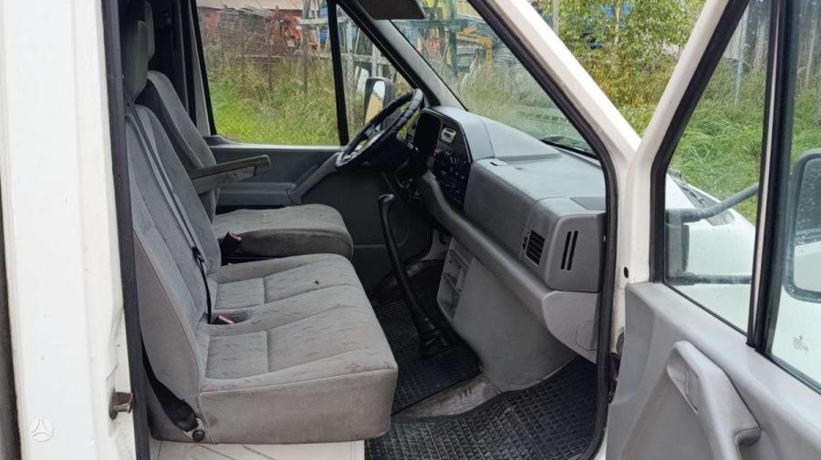 White Volkswagen LT 2003 in Vilnius, with an engine capacity of 2.80 L and mileage of 491 thousand km for 4800 €, photo 13 on AUTOMOTO.COM.LV