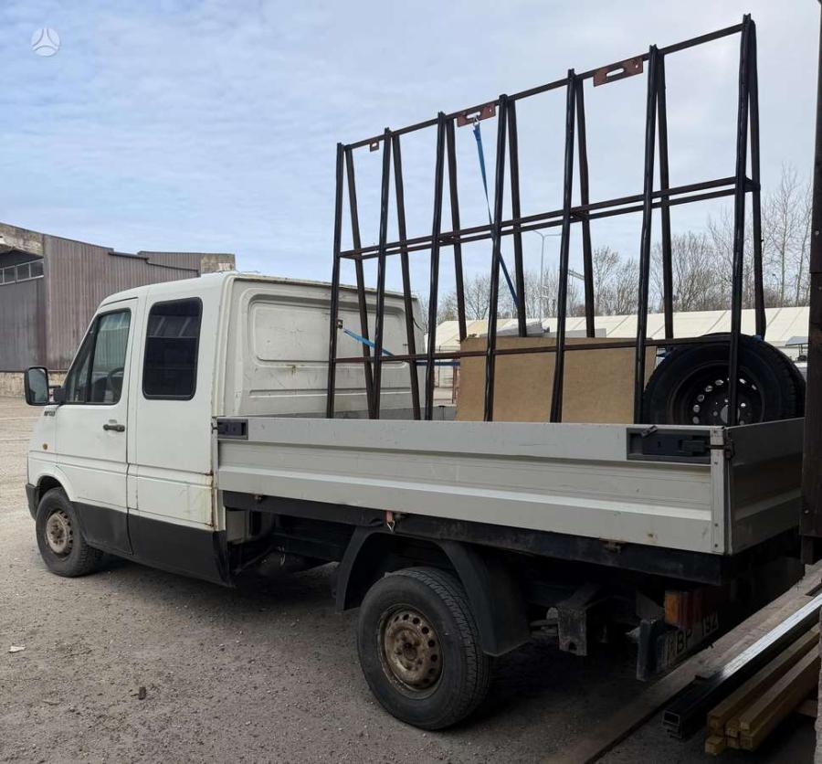 White Volkswagen LT 2004 in Klaipeda, with an engine capacity of 2.46 L and mileage of 311 thousand km for 3500 €, photo 6 on AUTOMOTO.COM.LV