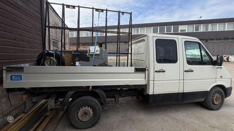 White Volkswagen LT 2004 in Klaipeda, with an engine capacity of 2.46 L and mileage of 311 thousand km for 3500 €, photo 7 on AUTOMOTO.COM.LV