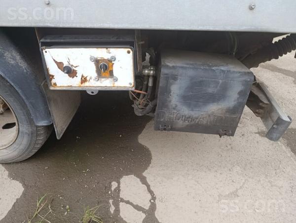 Balts Volkswagen LT 2005 Rīga, ar dzinēja tilpumu 2.50 L un nobraukumu 569 tūkst. km par 3650 €, foto 3 vietnē AUTOMOTO.COM.LV