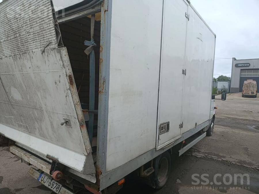 Balts Volkswagen LT 2005 Rīga, ar dzinēja tilpumu 2.50 L un nobraukumu 569 tūkst. km par 3650 €, foto 6 vietnē AUTOMOTO.COM.LV