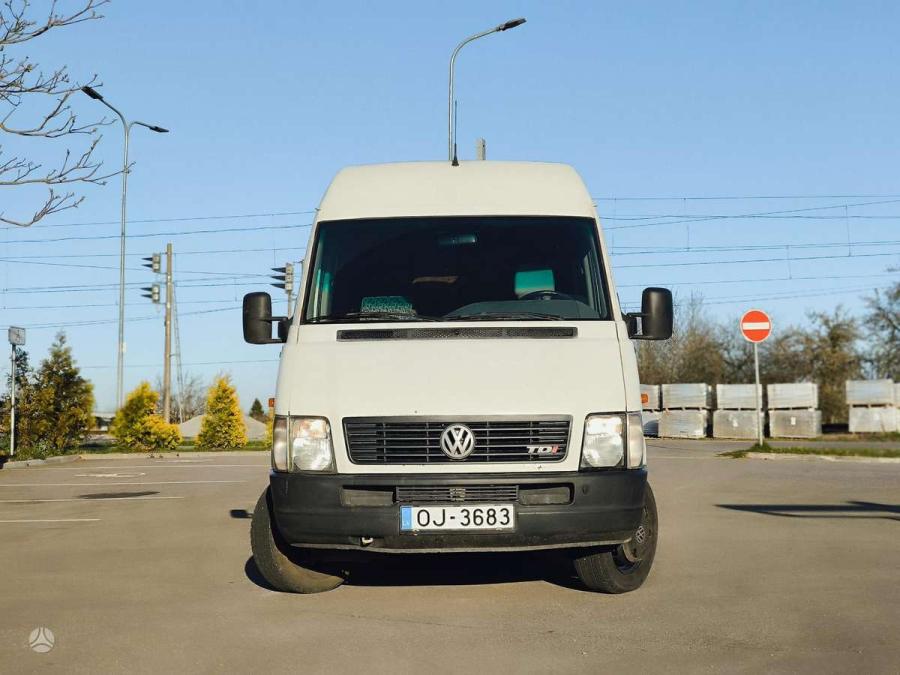 Balts Volkswagen LT 2005 Rīga, ar dzinēja tilpumu 2.80 L un nobraukumu 380 tūkst. km par 6150 €, foto 3 vietnē AUTOMOTO.COM.LV