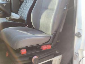Balts Volkswagen LT 2005 Rīga, ar dzinēja tilpumu 2.80 L un nobraukumu 380 tūkst. km par 6150 €, foto 11 vietnē AUTOMOTO.COM.LV