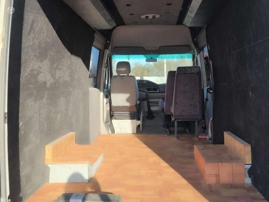 Balts Volkswagen LT 2005 Rīga, ar dzinēja tilpumu 2.80 L un nobraukumu 380 tūkst. km par 6150 €, foto 12 vietnē AUTOMOTO.COM.LV