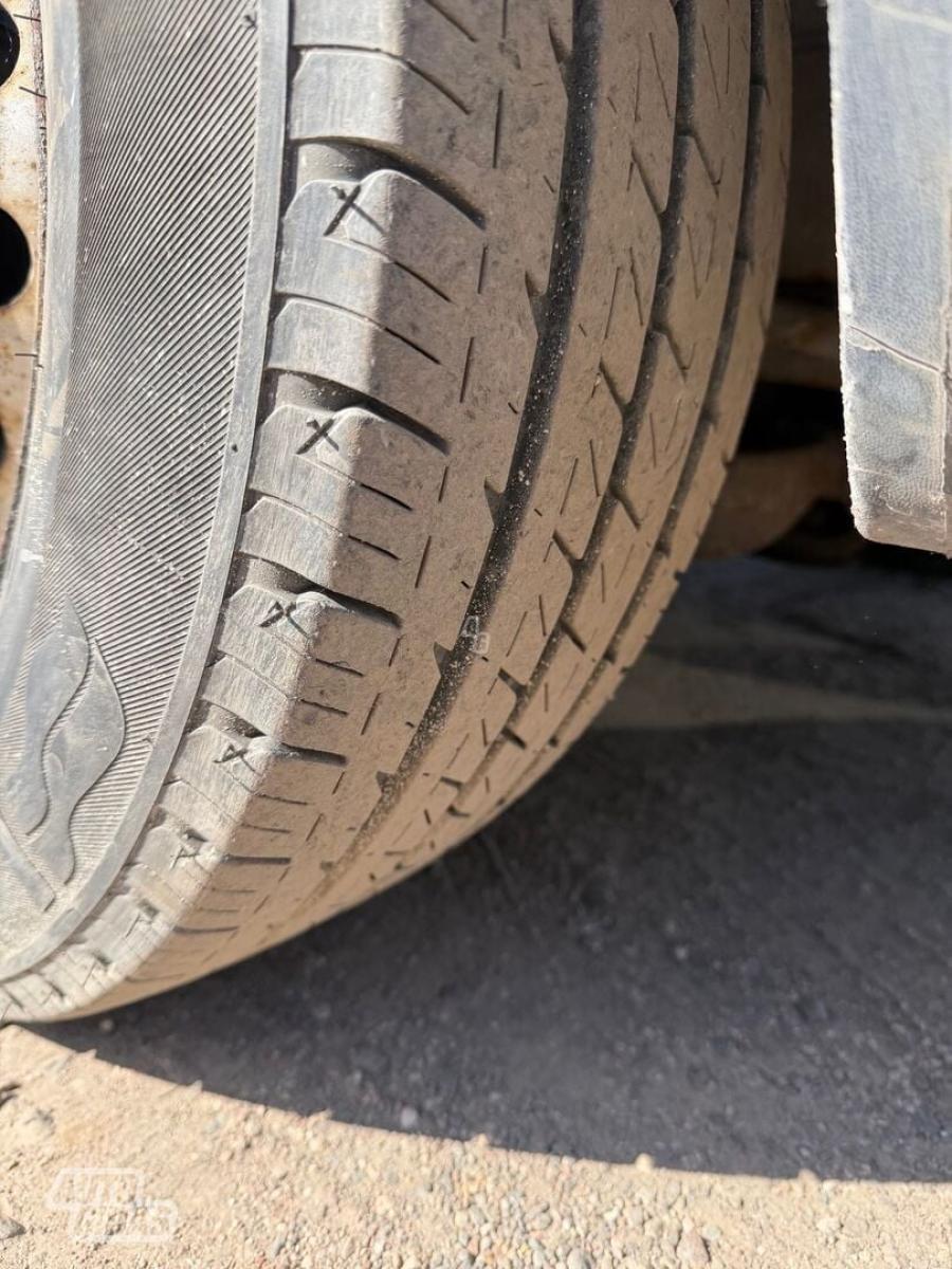 Balts Volkswagen LT 2006 Viļņa, ar dzinēja tilpumu 2.50 L un nobraukumu 466 tūkst. km par 2750 €, foto 9 vietnē AUTOMOTO.COM.LV