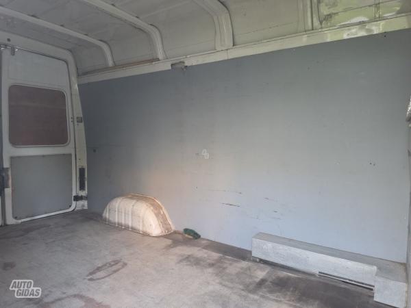 Balts Volkswagen LT 2006 Jurbarkas, ar dzinēja tilpumu 2.50 L un nobraukumu 486 tūkst. km par 2400 €, foto 10 vietnē AUTOMOTO.COM.LV