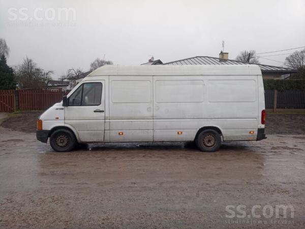 Balts Volkswagen LT 2001 Rīga, ar dzinēja tilpumu 2.50 L un nobraukumu 513 tūkst. km par 1050 €, foto 3 vietnē AUTOMOTO.COM.LV