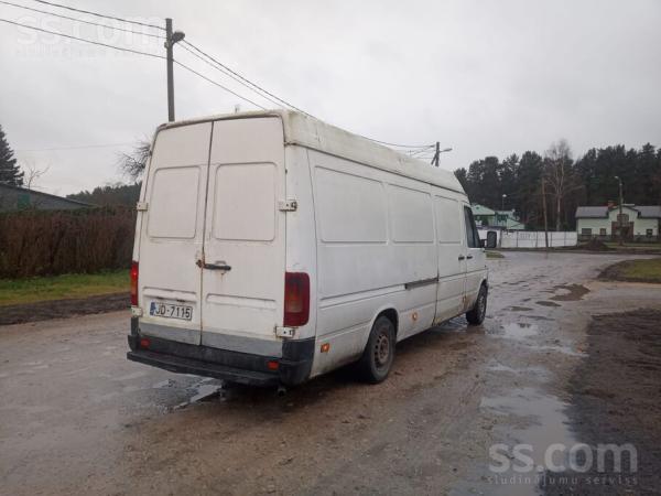 Balts Volkswagen LT 2001 Rīga, ar dzinēja tilpumu 2.50 L un nobraukumu 513 tūkst. km par 1050 €, foto 5 vietnē AUTOMOTO.COM.LV