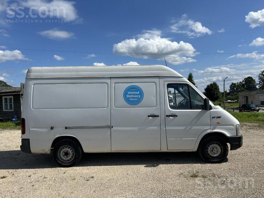 White Volkswagen LT 2001 in Valka, with an engine capacity of 2.80 L and mileage of 107 thousand km for 1500 €, photo 4 on AUTOMOTO.COM.LV
