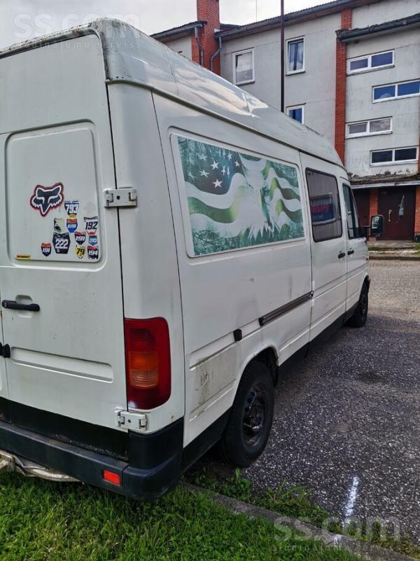 Balts Volkswagen LT 2002 Rīga, ar dzinēja tilpumu 2.80 L un nobraukumu 290 tūkst. km par 2200 €, foto 4 vietnē AUTOMOTO.COM.LV