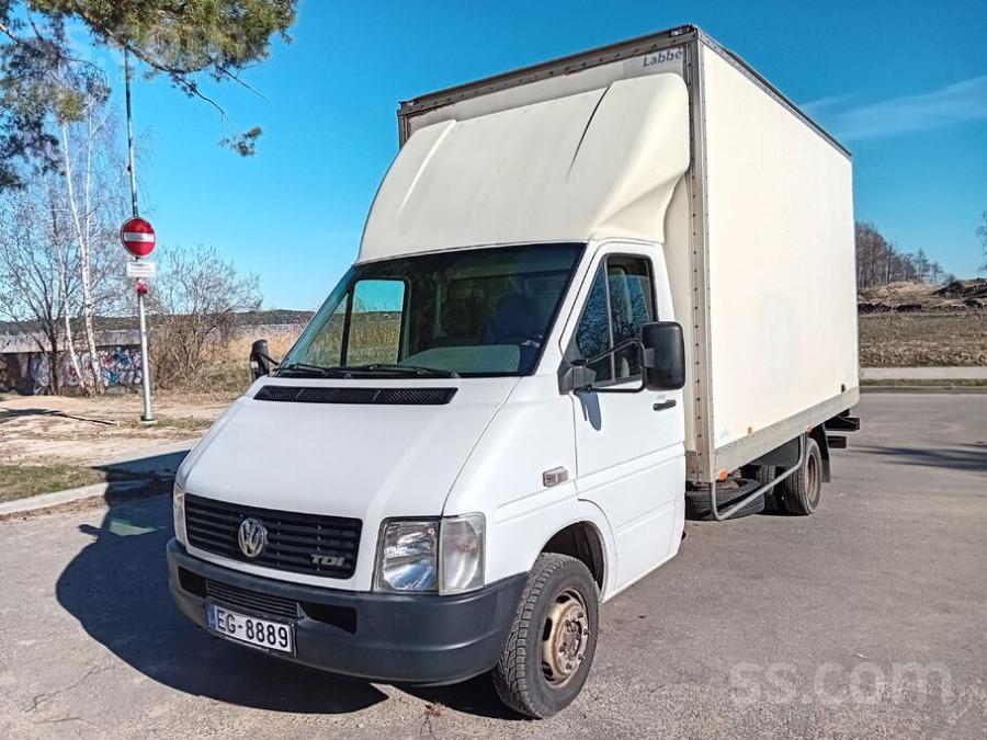 White Volkswagen LT 2003 in Riga, with an engine capacity of 2.50 L and mileage of 385 thousand km for 4100 €, photo 4 on AUTOMOTO.COM.LV
