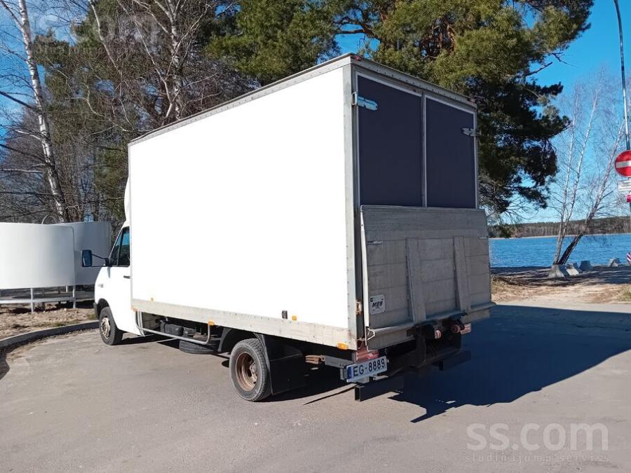 White Volkswagen LT 2003 in Riga, with an engine capacity of 2.50 L and mileage of 385 thousand km for 4100 €, photo 5 on AUTOMOTO.COM.LV