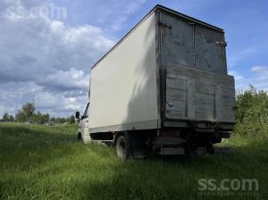 White Volkswagen LT 2003 in Riga, with an engine capacity of 2.50 L and mileage of 385 thousand km for 2350 €, photo 5 on AUTOMOTO.COM.LV