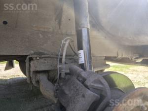 Balts Volkswagen LT 2005 Rīga, ar dzinēja tilpumu 2.80 L un nobraukumu 380 tūkst. km par 6150 €, foto 12 vietnē AUTOMOTO.COM.LV