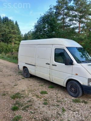 Balts Volkswagen LT 2005 Rīga, ar dzinēja tilpumu 2.50 L un nobraukumu 501 tūkst. km par 1700 €, foto 3 vietnē AUTOMOTO.COM.LV