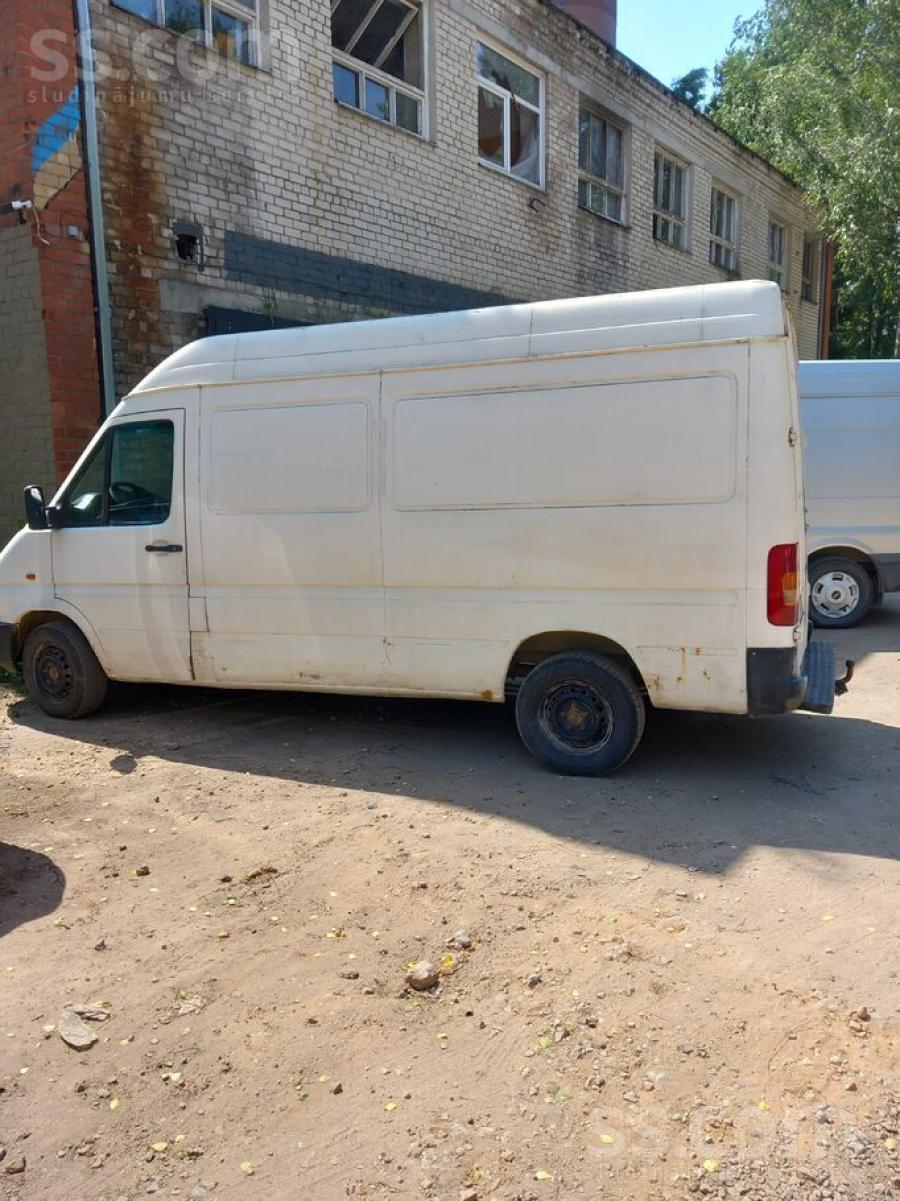 Balts Volkswagen LT 2005 Rīga, ar dzinēja tilpumu 2.50 L un nobraukumu 501 tūkst. km par 1700 €, foto 4 vietnē AUTOMOTO.COM.LV
