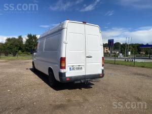 Balts Volkswagen LT 2005 Kuldīga, ar dzinēja tilpumu 2.50 L un nobraukumu 476 tūkst. km par 2700 €, foto  vietnē AUTOMOTO.COM.LV