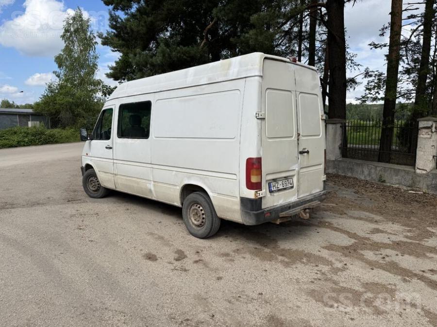 White Volkswagen LT 2006 in Riga, with an engine capacity of 2.50 L and mileage of 380 thousand km for 1500 €, photo 4 on AUTOMOTO.COM.LV