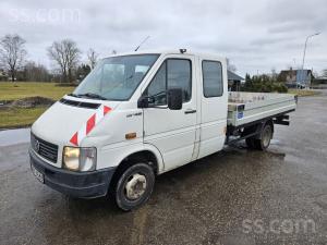 Balts Volkswagen LT 2003 Rīga, ar dzinēja tilpumu 2.50 L un nobraukumu 345 tūkst. km par 5000 €, foto  vietnē AUTOMOTO.COM.LV