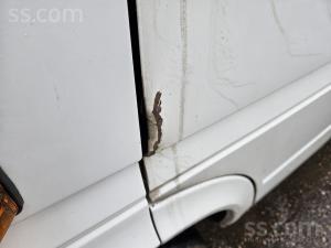 Balts Volkswagen LT 2003 Rīga, ar dzinēja tilpumu 2.50 L un nobraukumu 345 tūkst. km par 5000 €, foto 17 vietnē AUTOMOTO.COM.LV