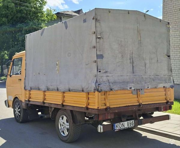 Dzeltens Volkswagen LT 1994 Viļņa, ar dzinēja tilpumu 2.40 L un nobraukumu 250 tūkst. km par 900 €, foto 3 vietnē AUTOMOTO.COM.LV